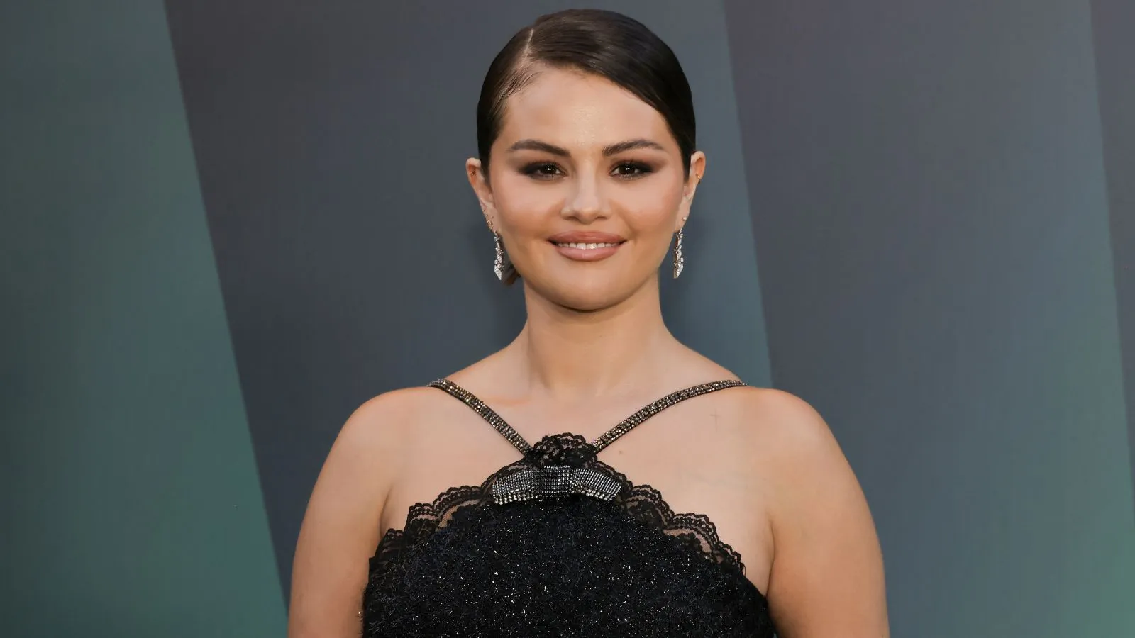 Selena Gomez agita fãs ao revelar sonho de parceria musical com Ariana ...